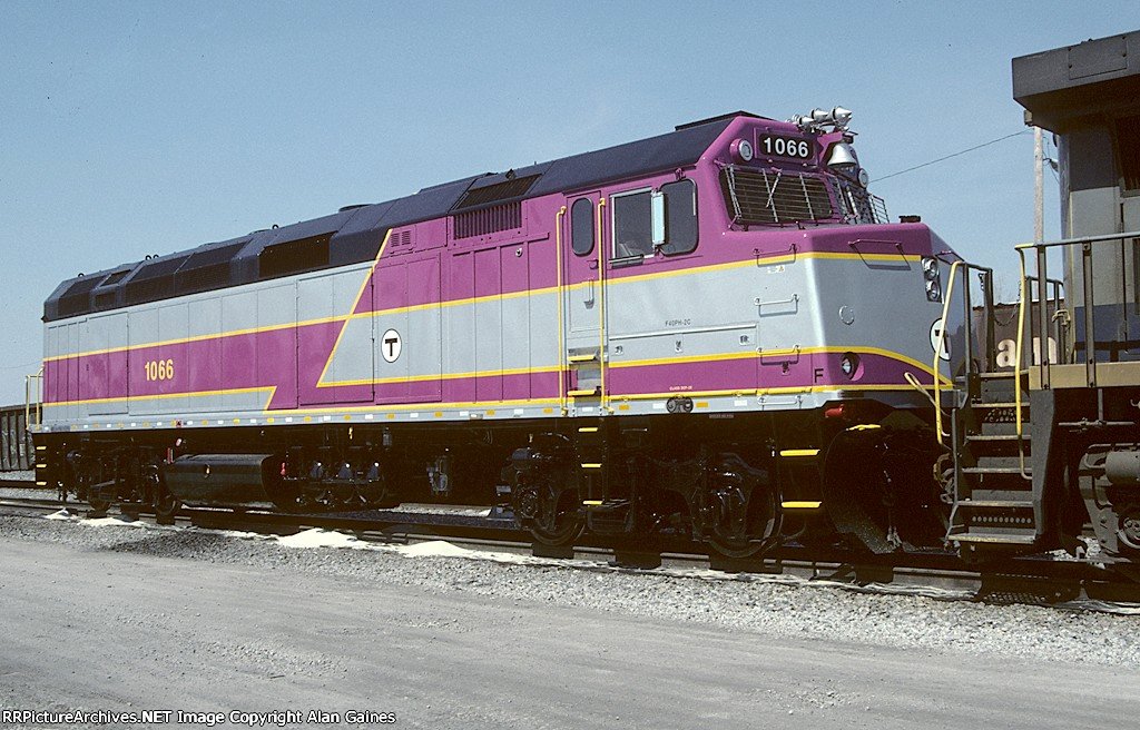 MBTA F40PH-2C 1066